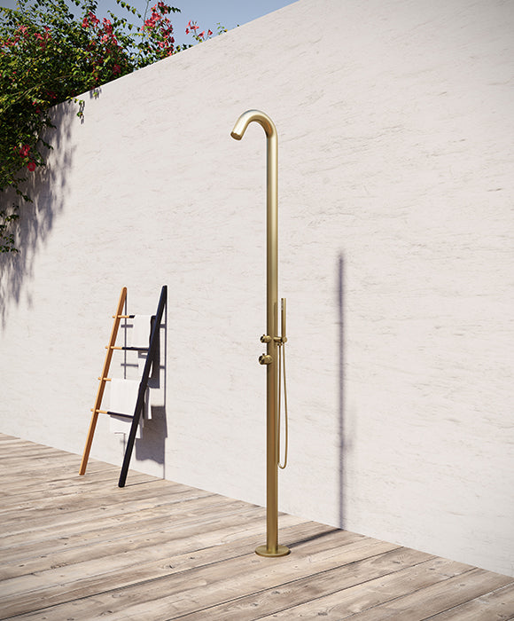 Rainware Maroubra Freestanding Outdoor Shower – Tuck Plumbing Fixtures